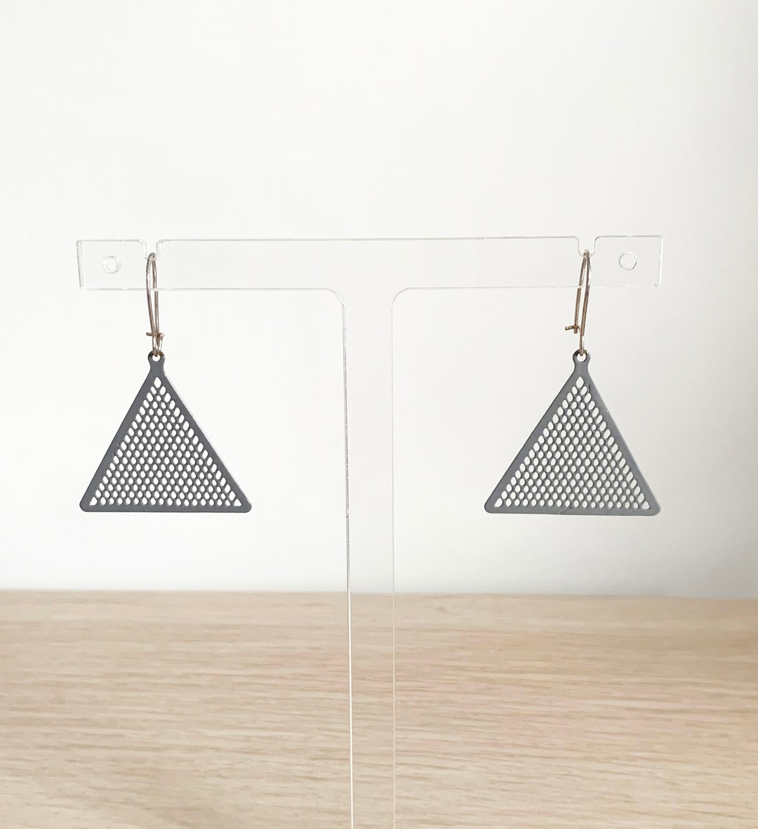 Vintage Retro 80s Grey Triangle Mesh Hole Pattern Cut Out Flat Spring ...