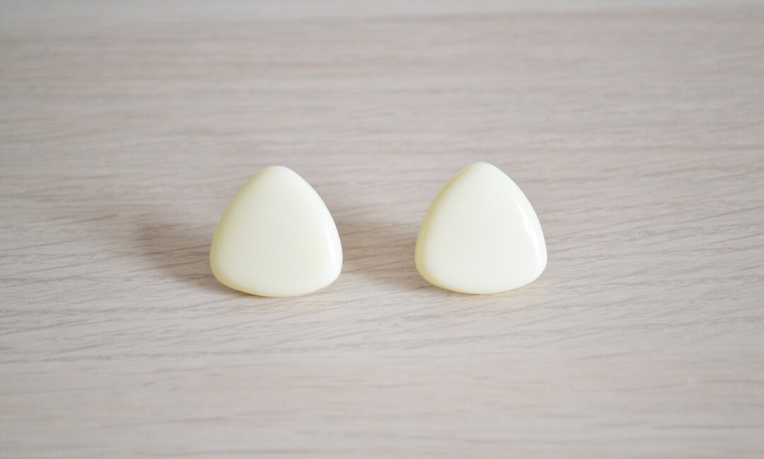 Vintage Retro 80s off White Triangle Flat Round Edge Lightweight ...