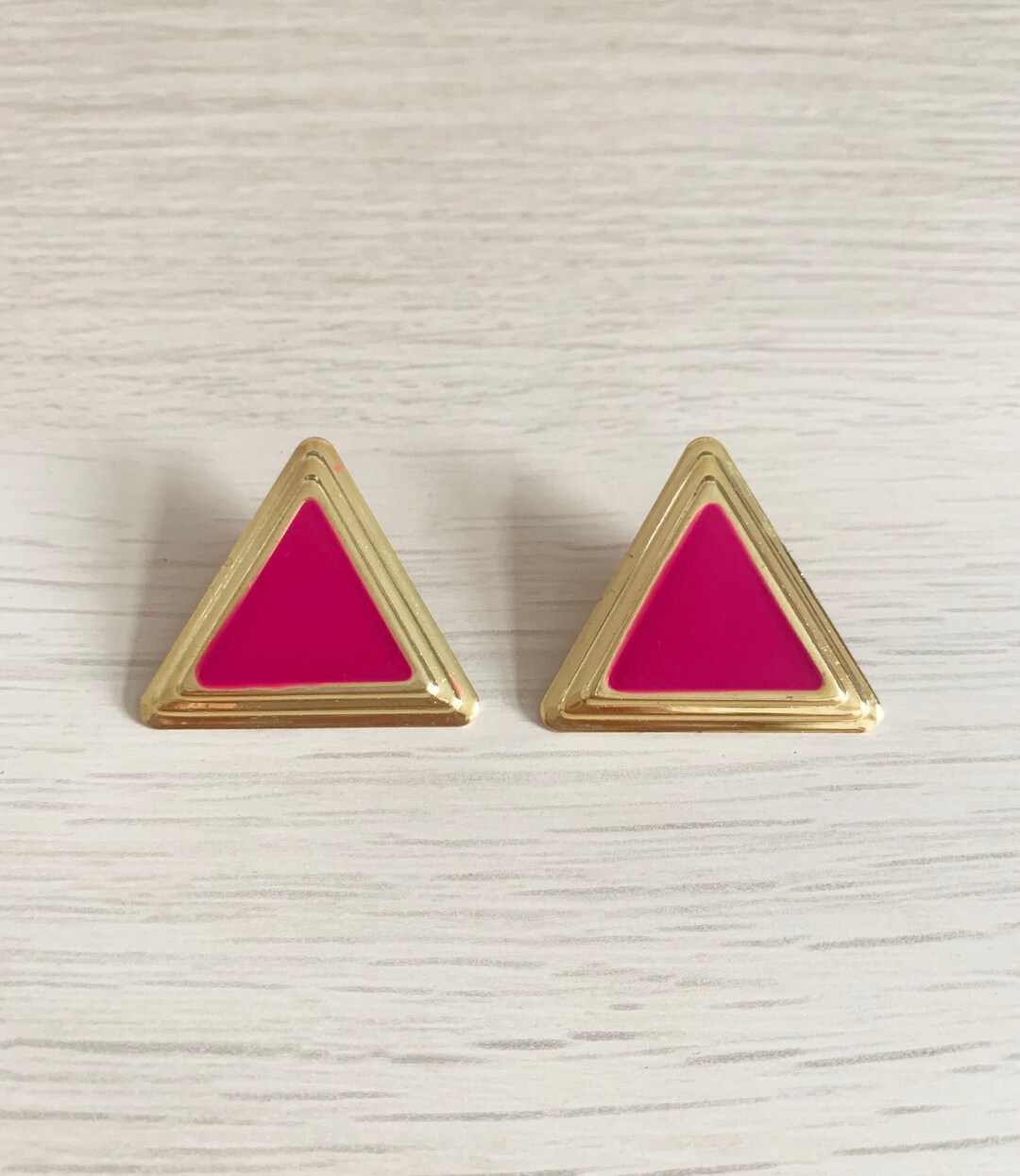Retro Vintage 80s Dark Pink Gold Triangle Ridged Flat Shiny Geometric ...