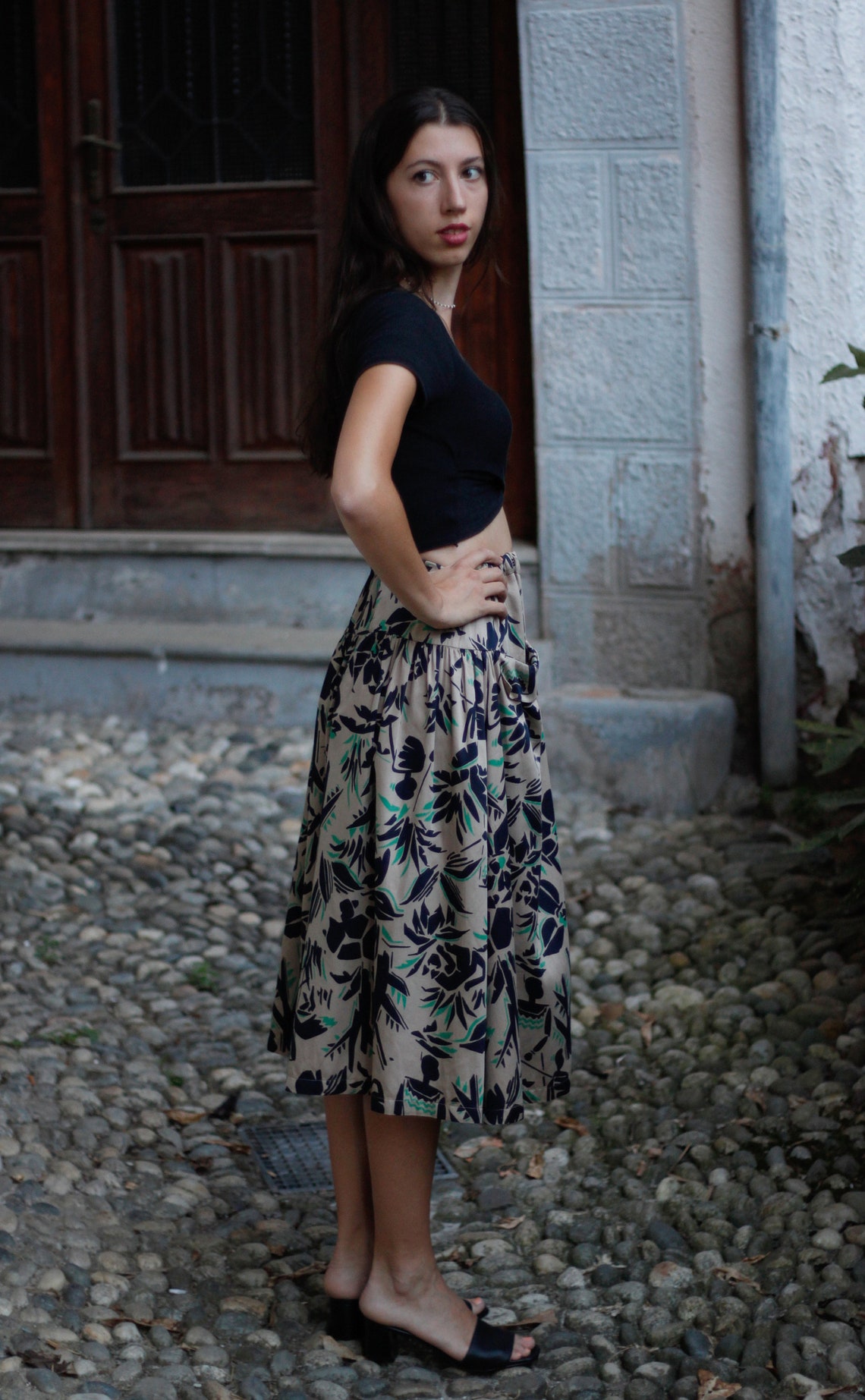 Vintage Circle Skirt / Basque Skirt / Illustrated Pattern / - Etsy