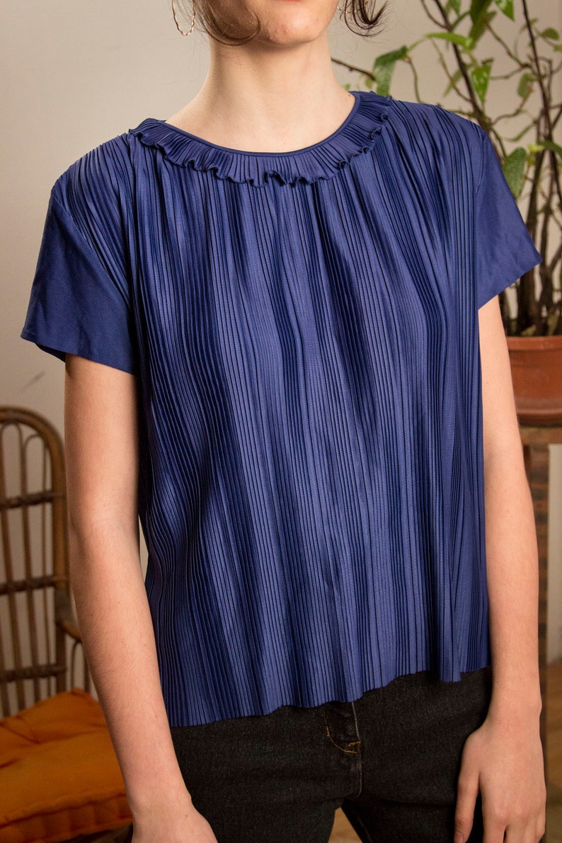 70's Ruffles Pleated Top / Blue / Ruffles Neckline / - Etsy