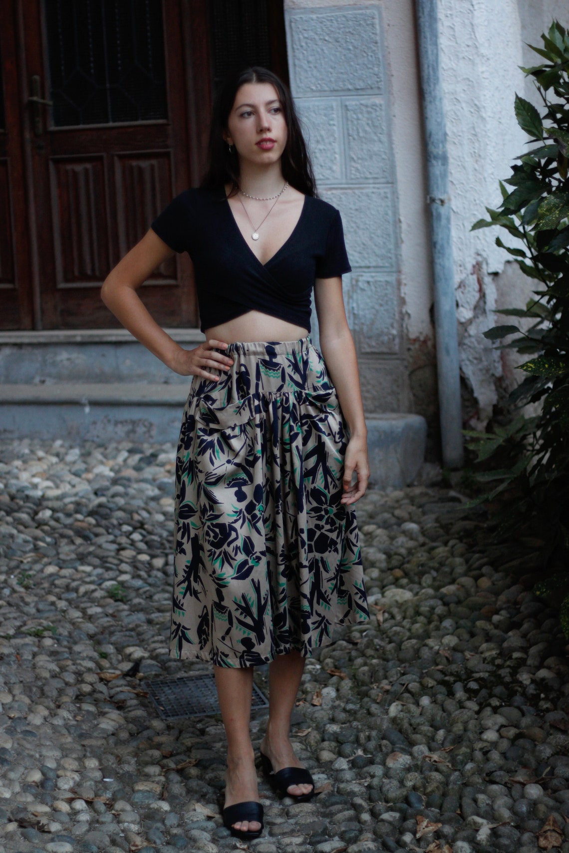 Vintage Circle Skirt / Basque Skirt / Illustrated Pattern / Front ...