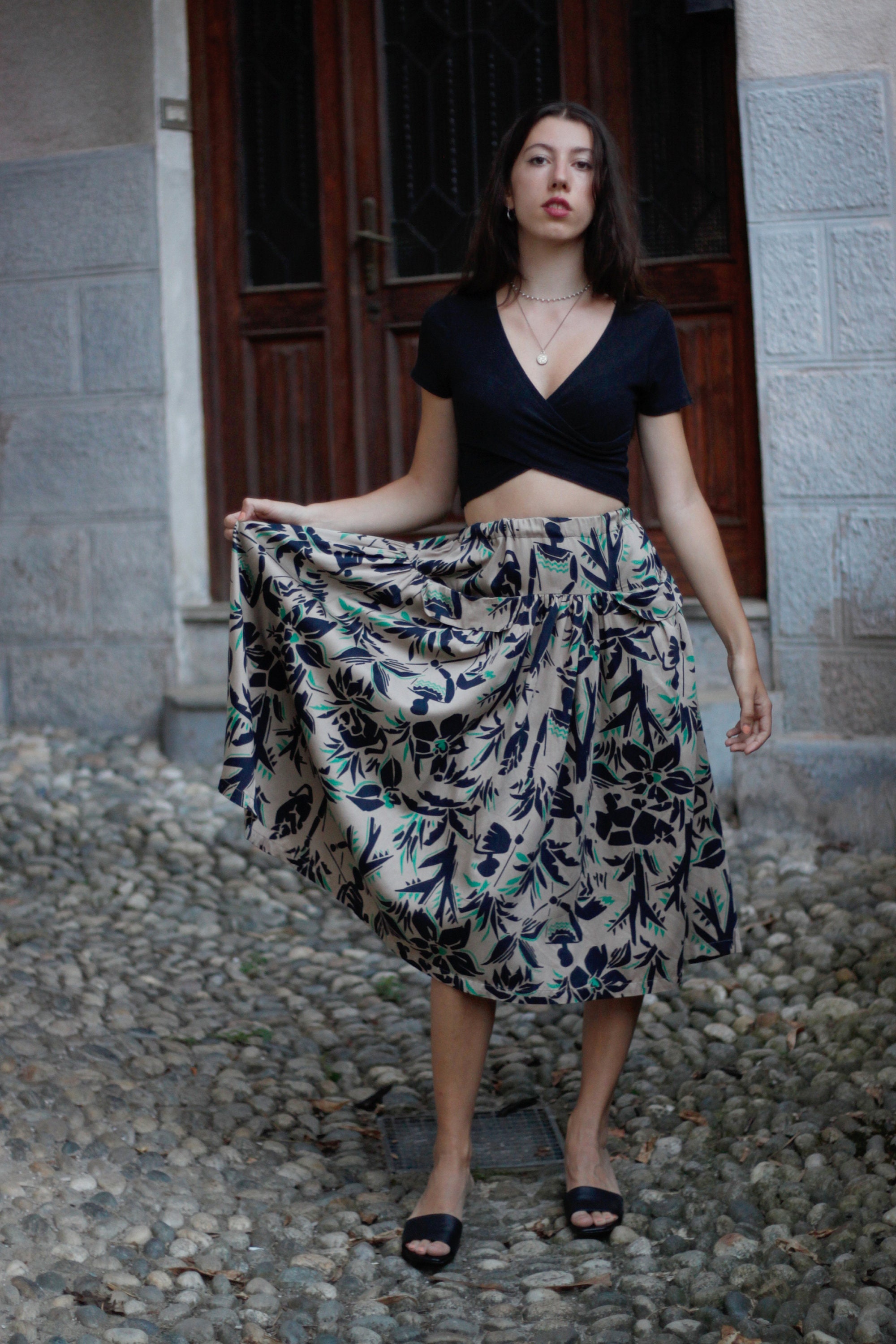 Vintage Circle Skirt / Basque Skirt / Illustrated Pattern / Front ...