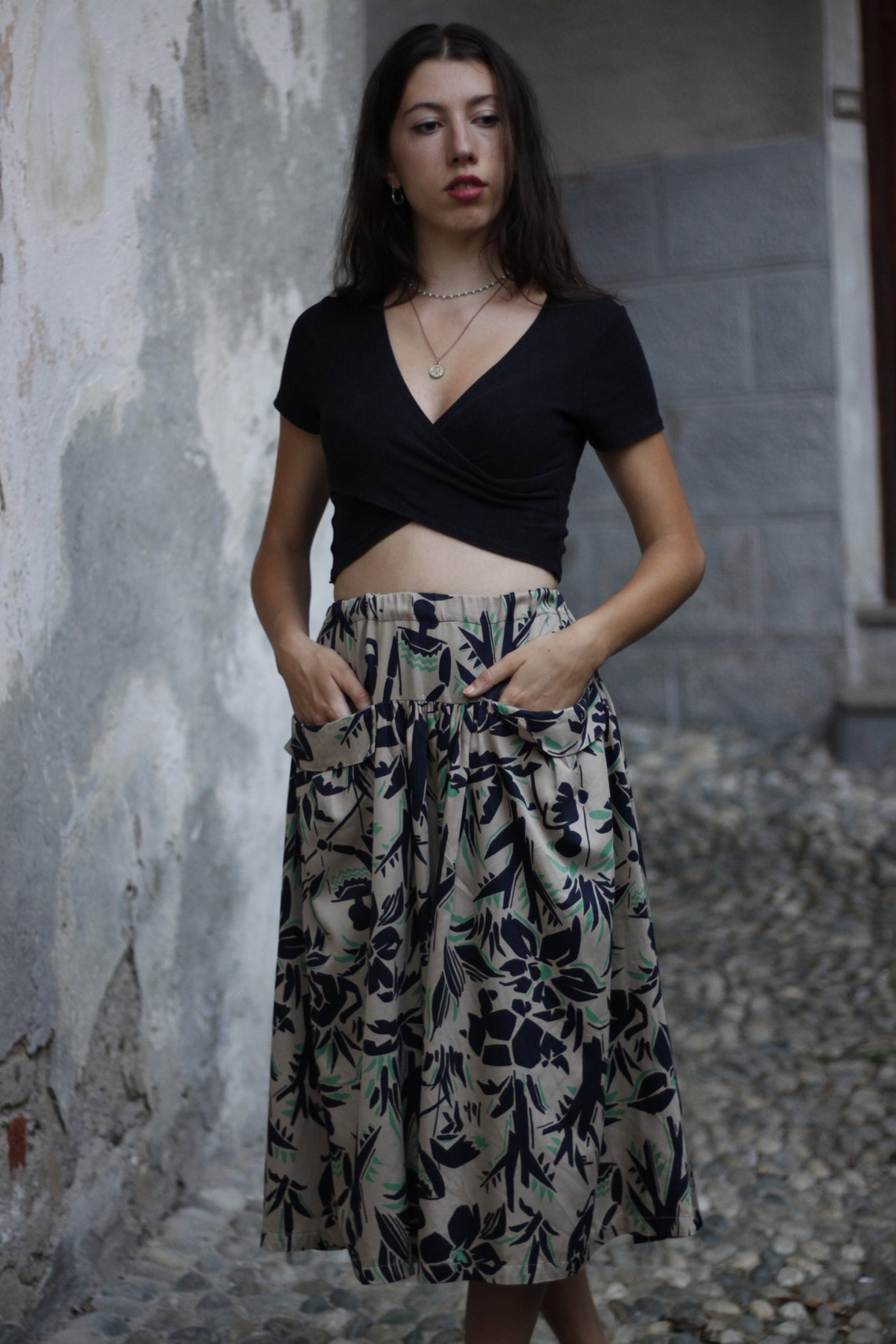 Vintage Circle Skirt / Basque Skirt / Illustrated Pattern / Front ...