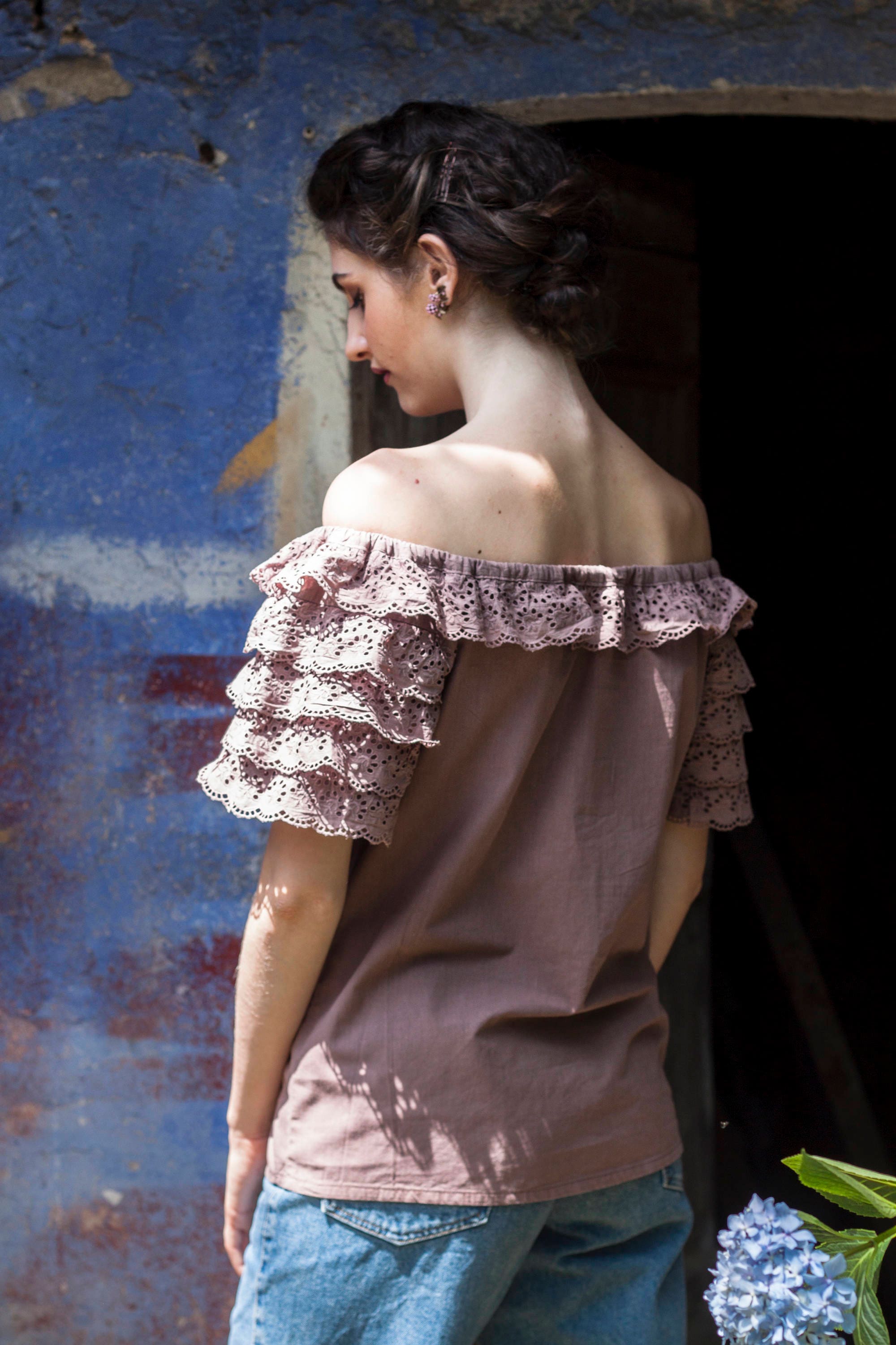 80s Ruffles Off-shoulder Top / Vintage Shirt / Blush Color / Sangallo ...