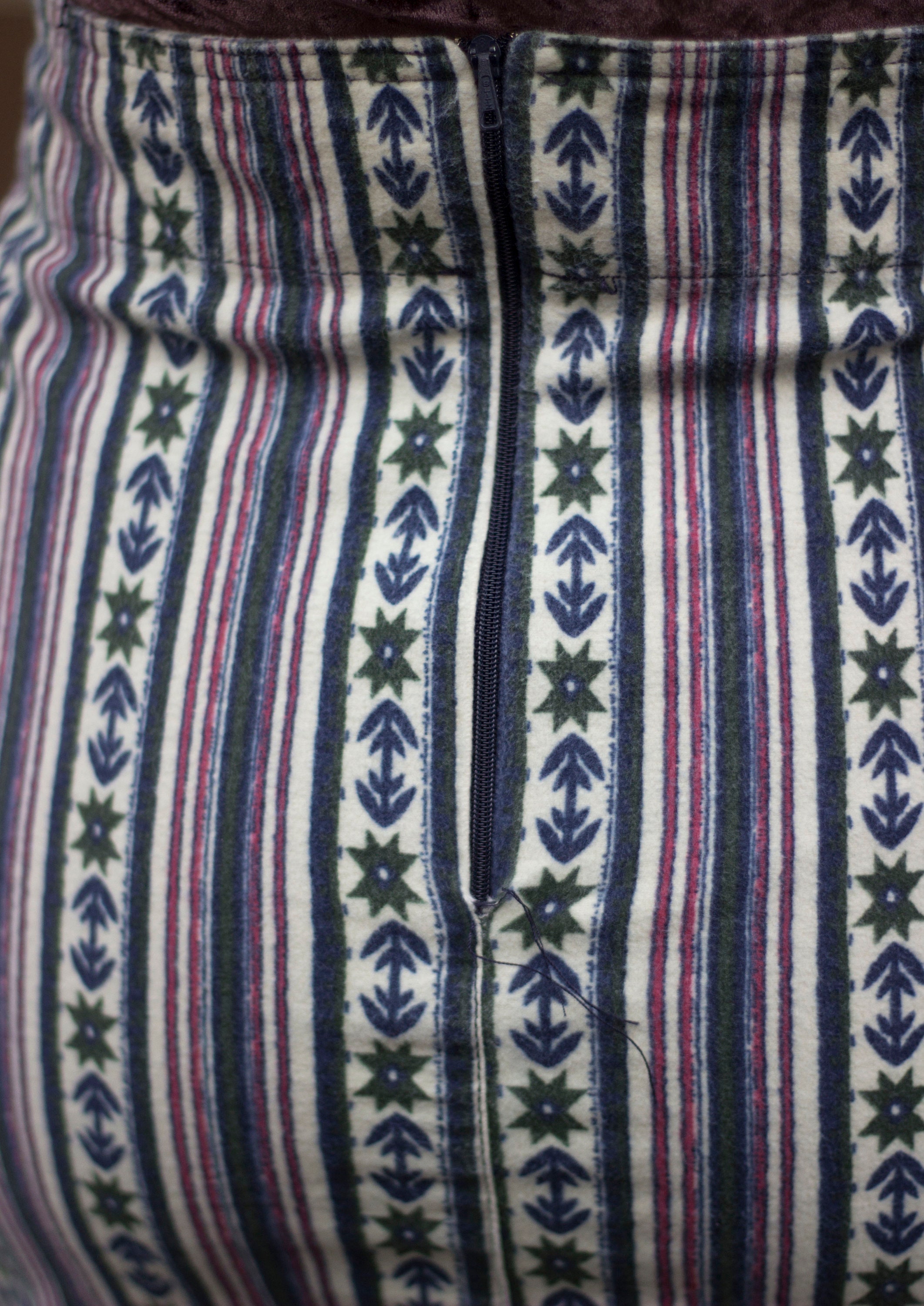 80s Mini Skirt / High-waisted Skirt / Geometrical Pattern / Vintage ...