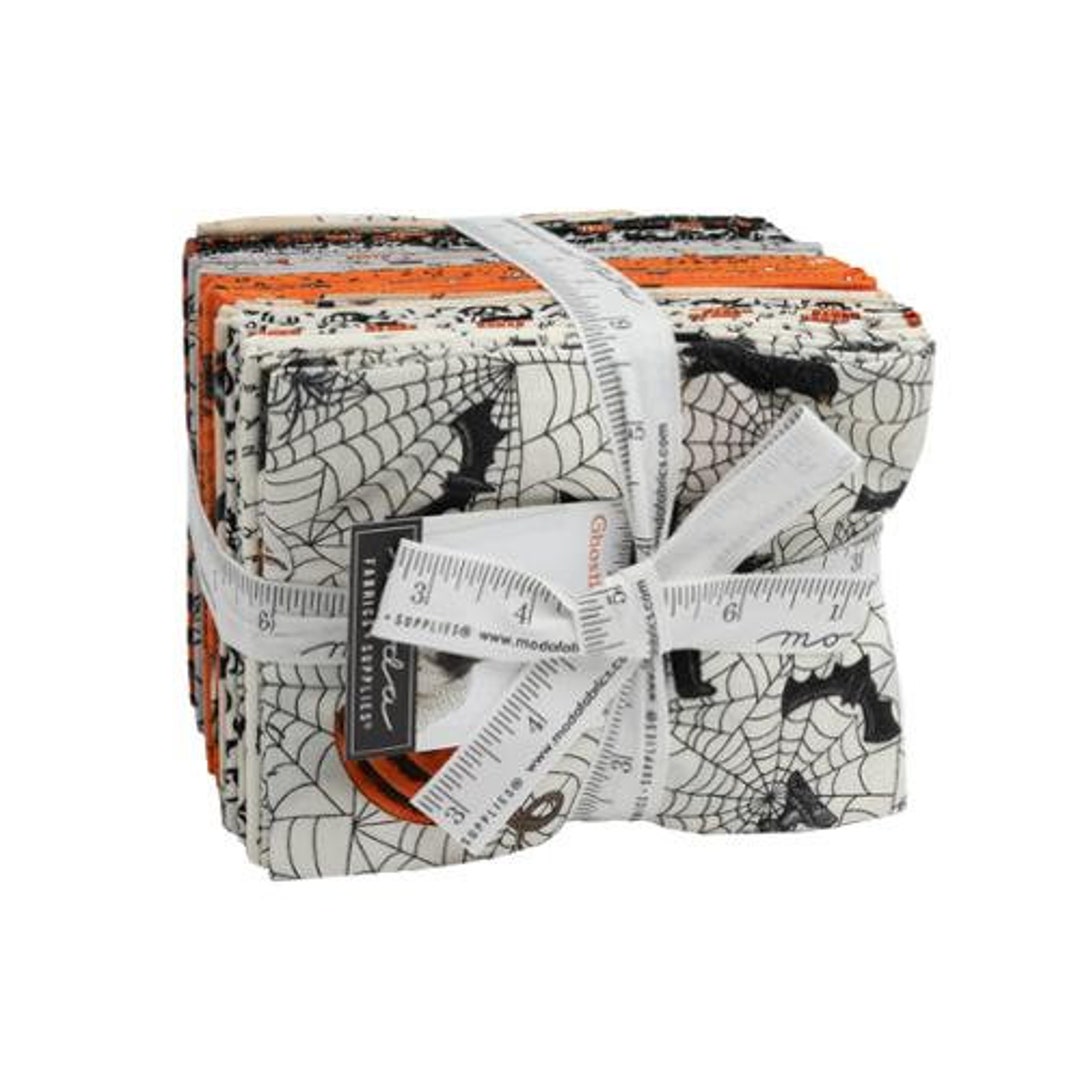 Ghostly Greetings Fat Quarter Bundle - Deb Strain - 56040AB - Etsy