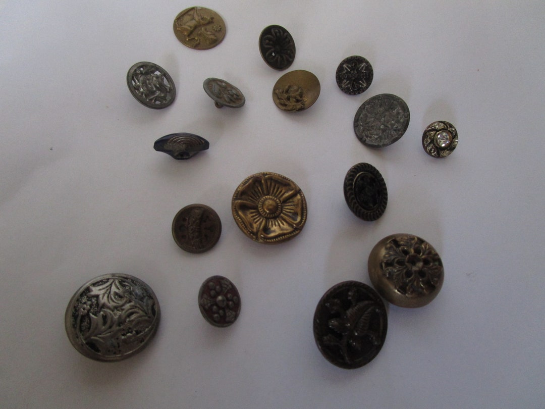 Lot of 16 Antique Buttons Mostly 19th Century - Etsy