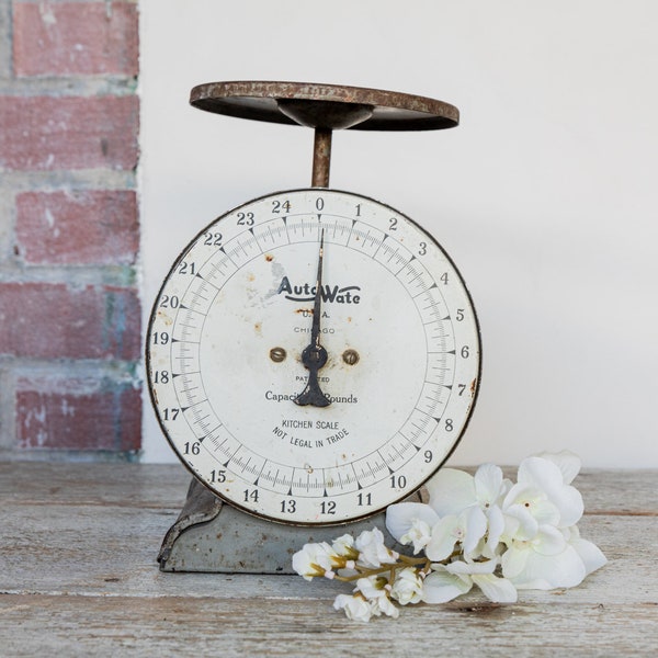 Vintage Metal Scale - Etsy