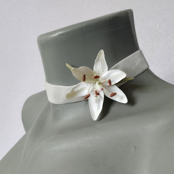 Flower Choker - Etsy