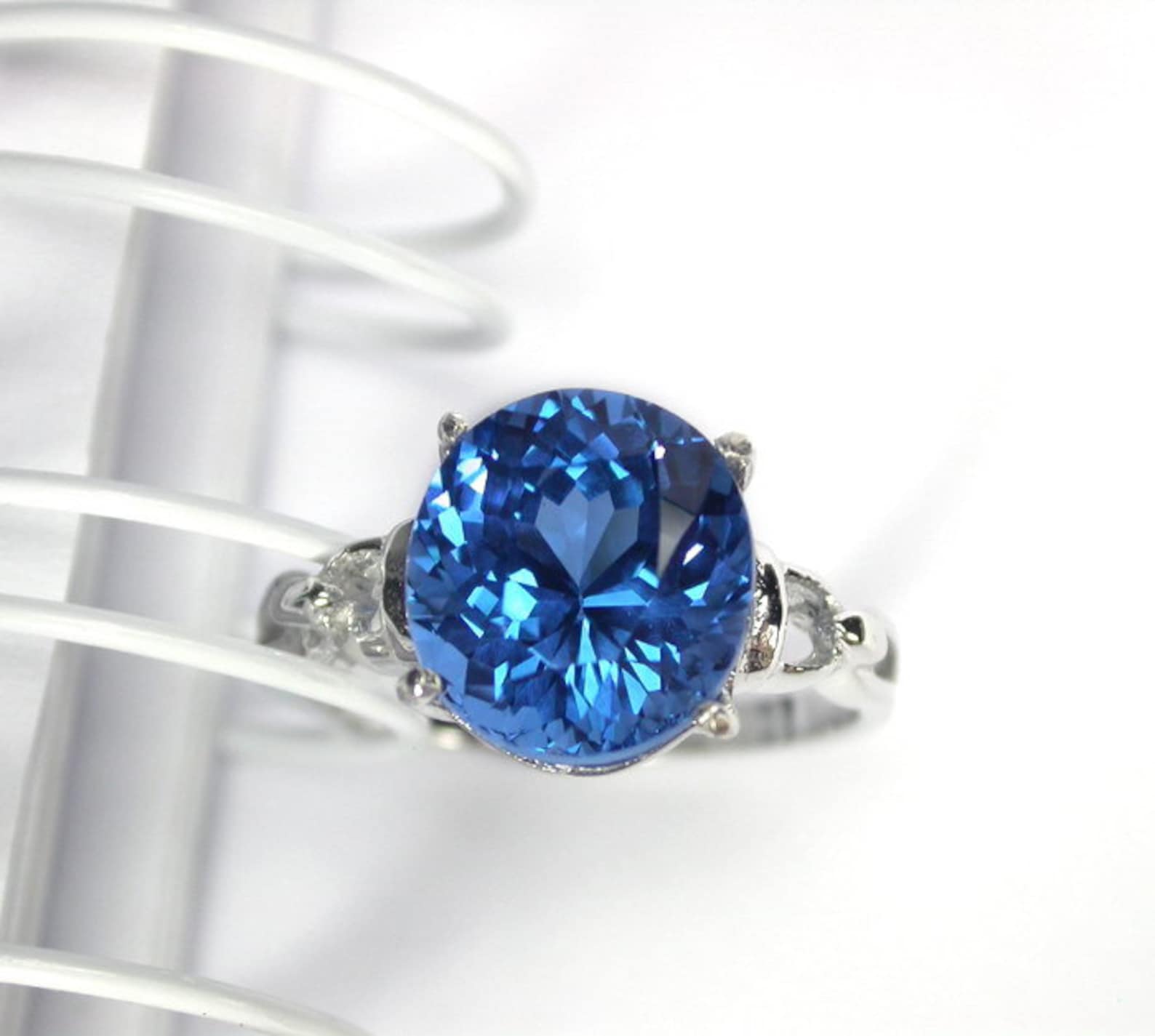 5.25 Anillo de boda natural de topacio azul de Londres de plata de ley ...