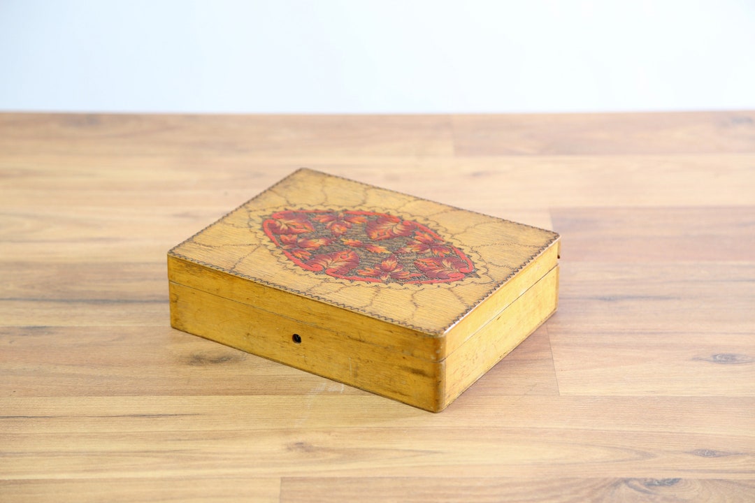 80 Years Old Antique Wooden Box, Beautiful Carved Box From the 1940's ...