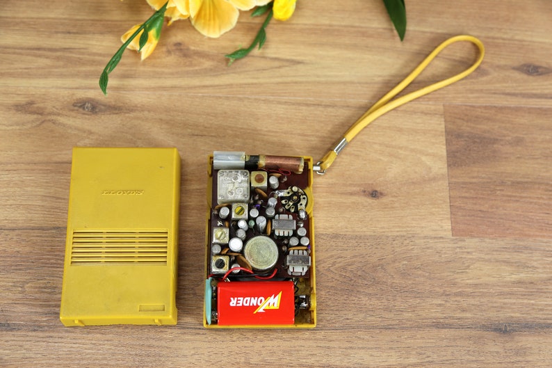 Very Rare Model Lyoyd's Electronics 10 Transistors Tr-10k Radio ...