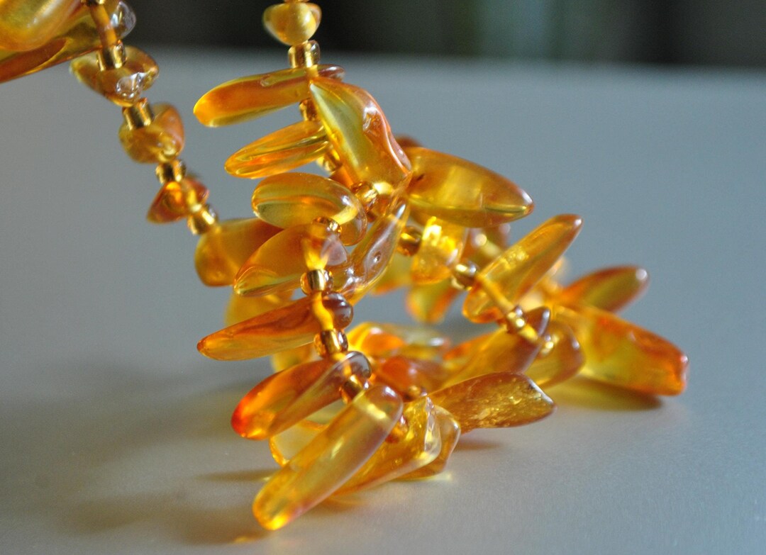 Baltic Amber Shark Tooth Pendant Beads - Natural Polish - Very Good ...