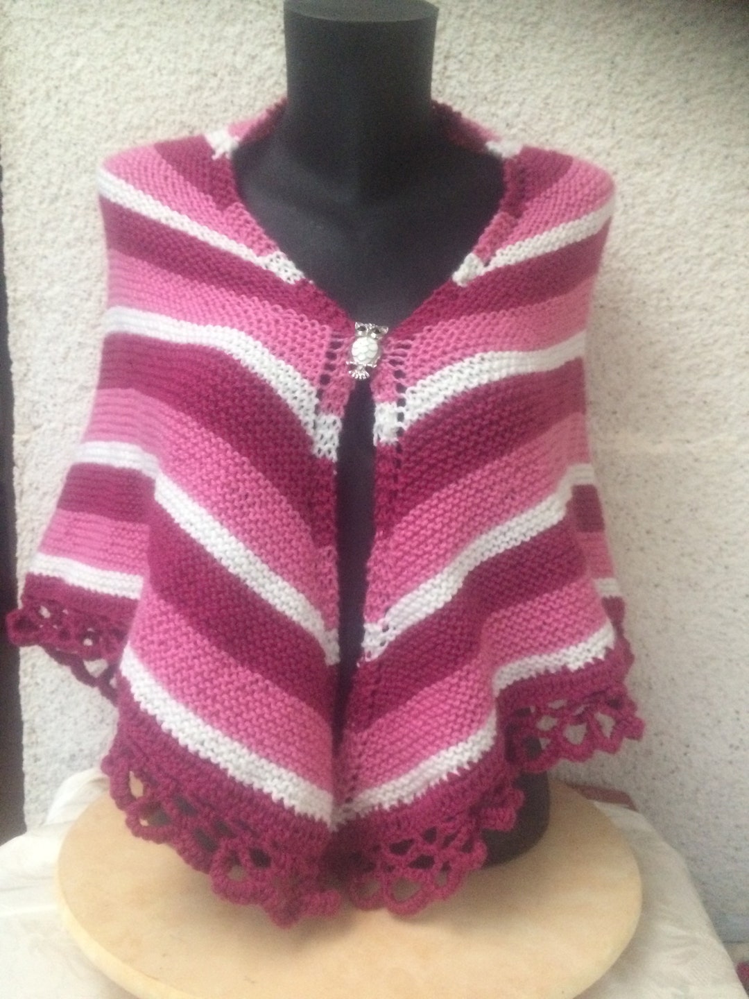 Châle tricoté main avec bordures au crochet en acrylique et laine tons ...