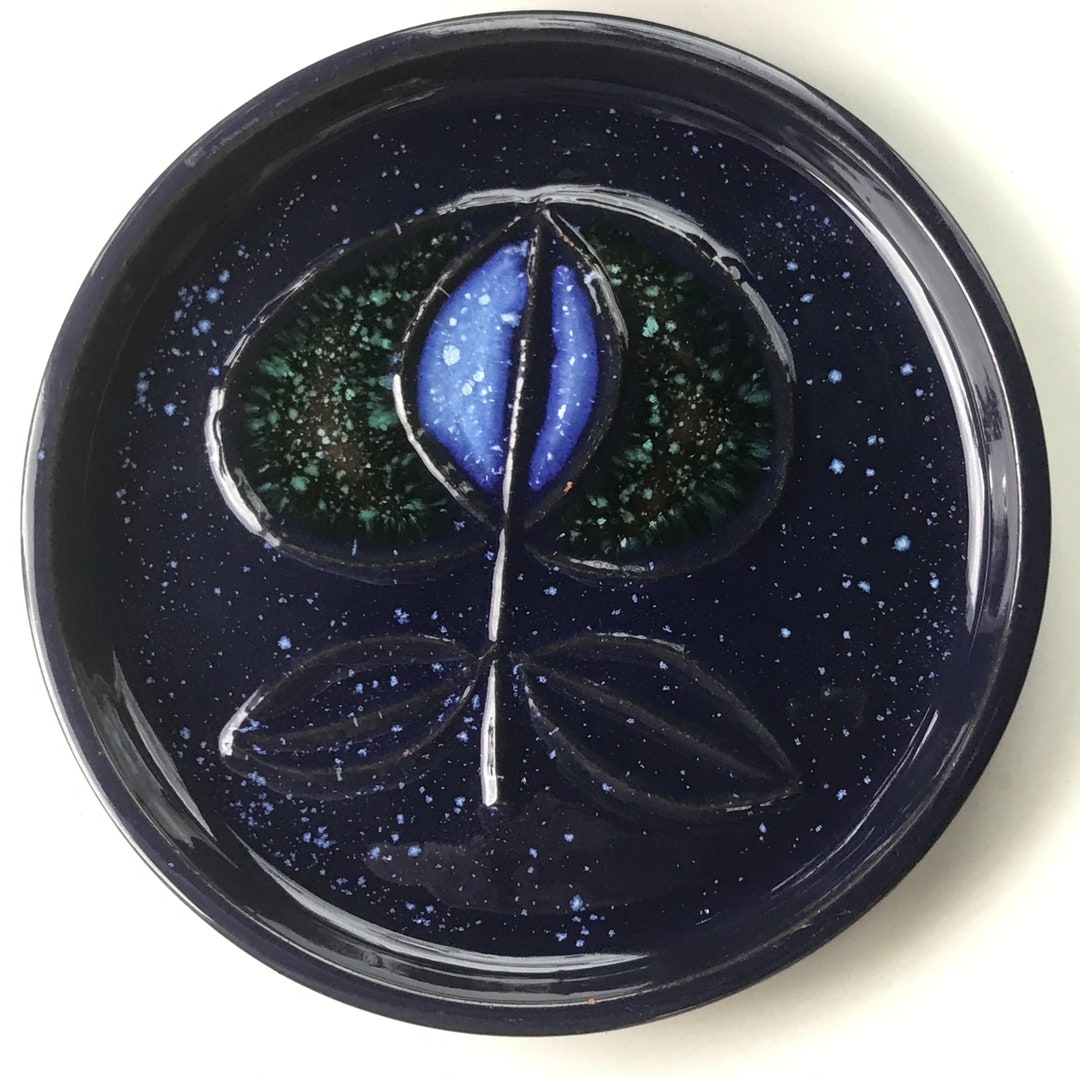 A Set of (4) Four Artistic Swedish Vintage Plates, by Tomas Hellstrøm ...