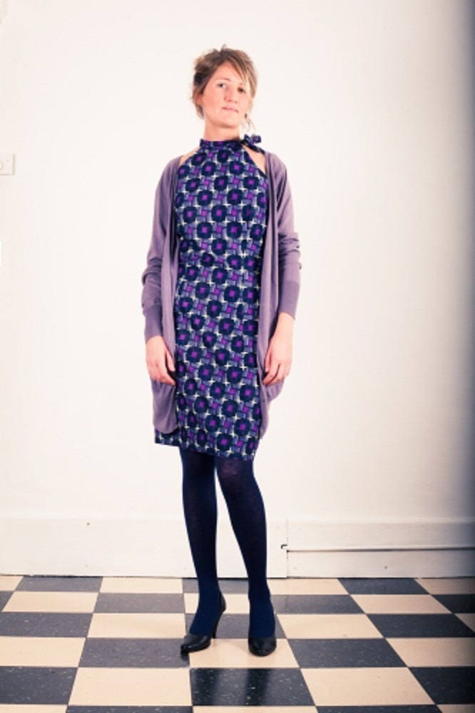 Robe droite habillée droite en tissu wax violet idéal pour les fêtes ...