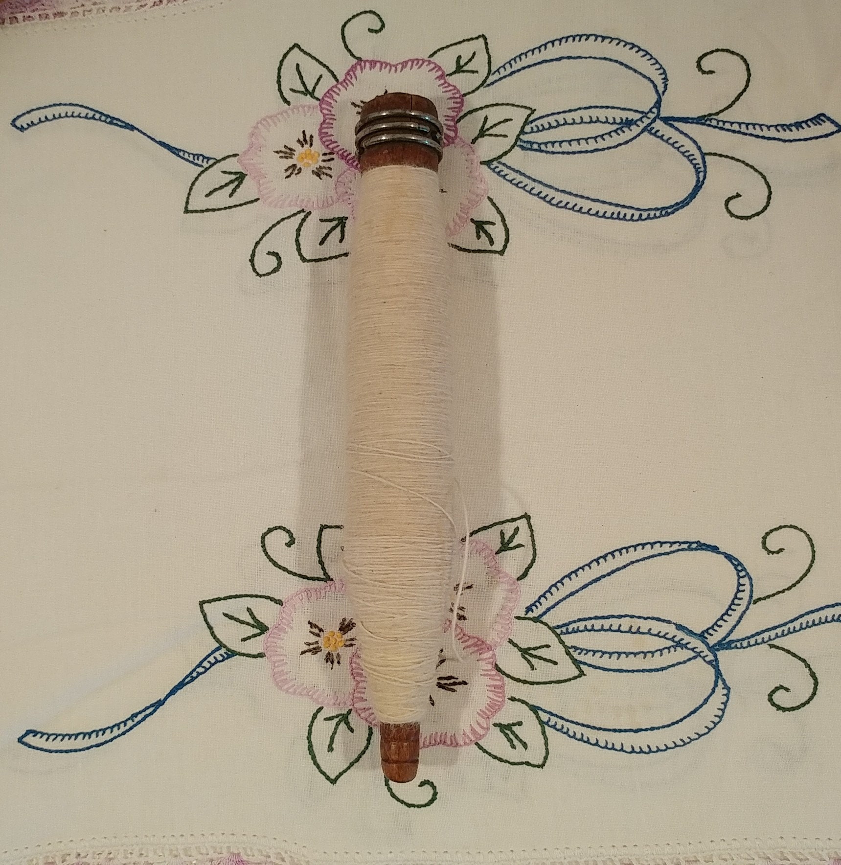 Vintage Industrial Thread Bobbins Spools 5 Available Cream | Etsy
