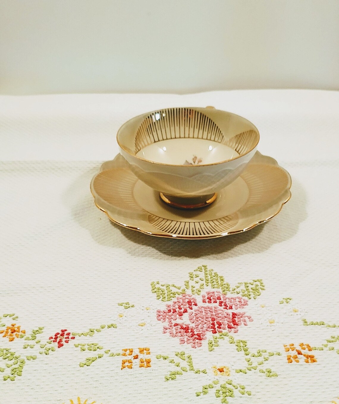 Stunning Zeh Scherzer Bavaria Pedestal Tea Cup and Saucer Set - 2 Piece ...