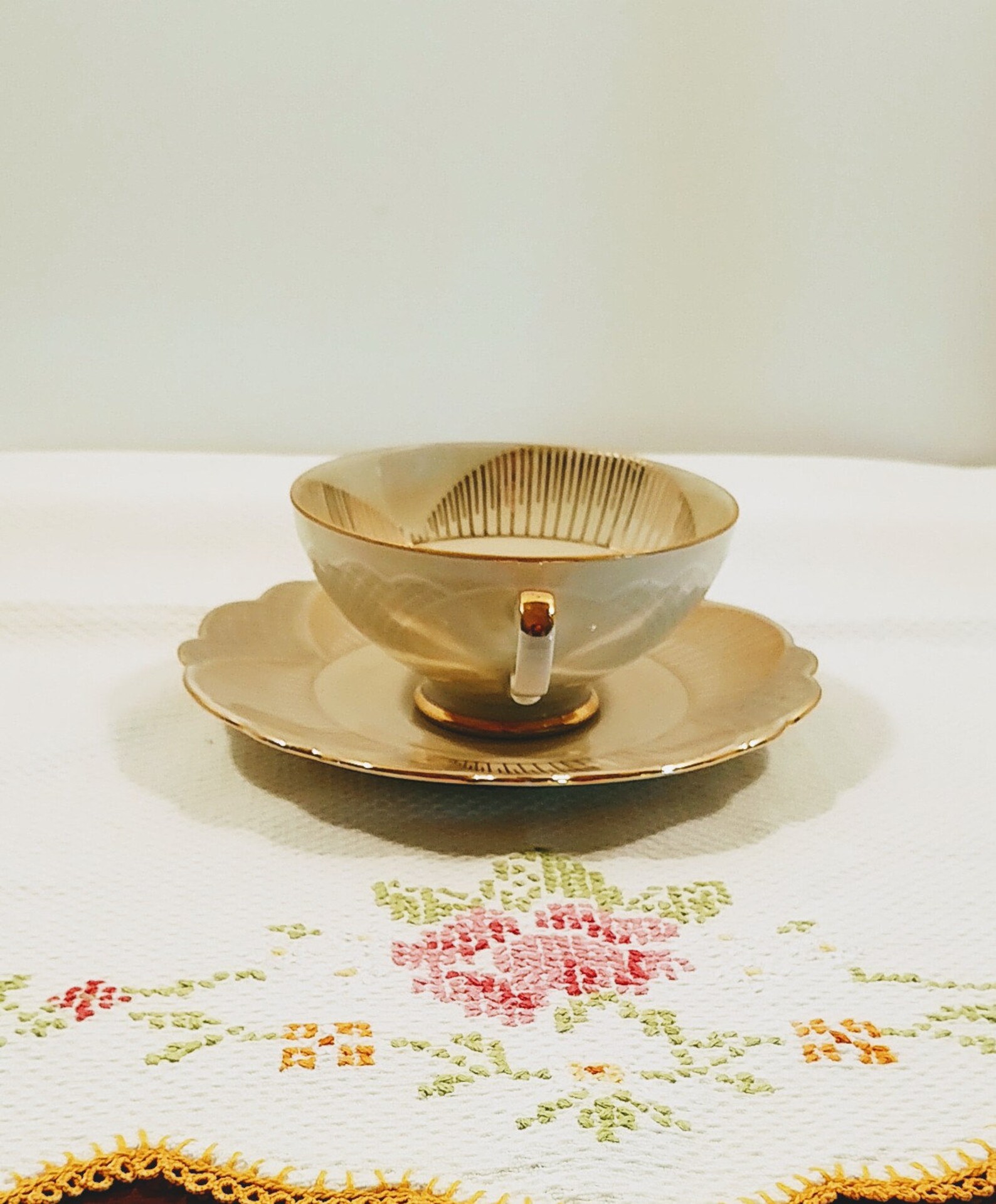 Stunning Zeh Scherzer Bavaria Pedestal Tea Cup and Saucer Set - 2 Piece ...