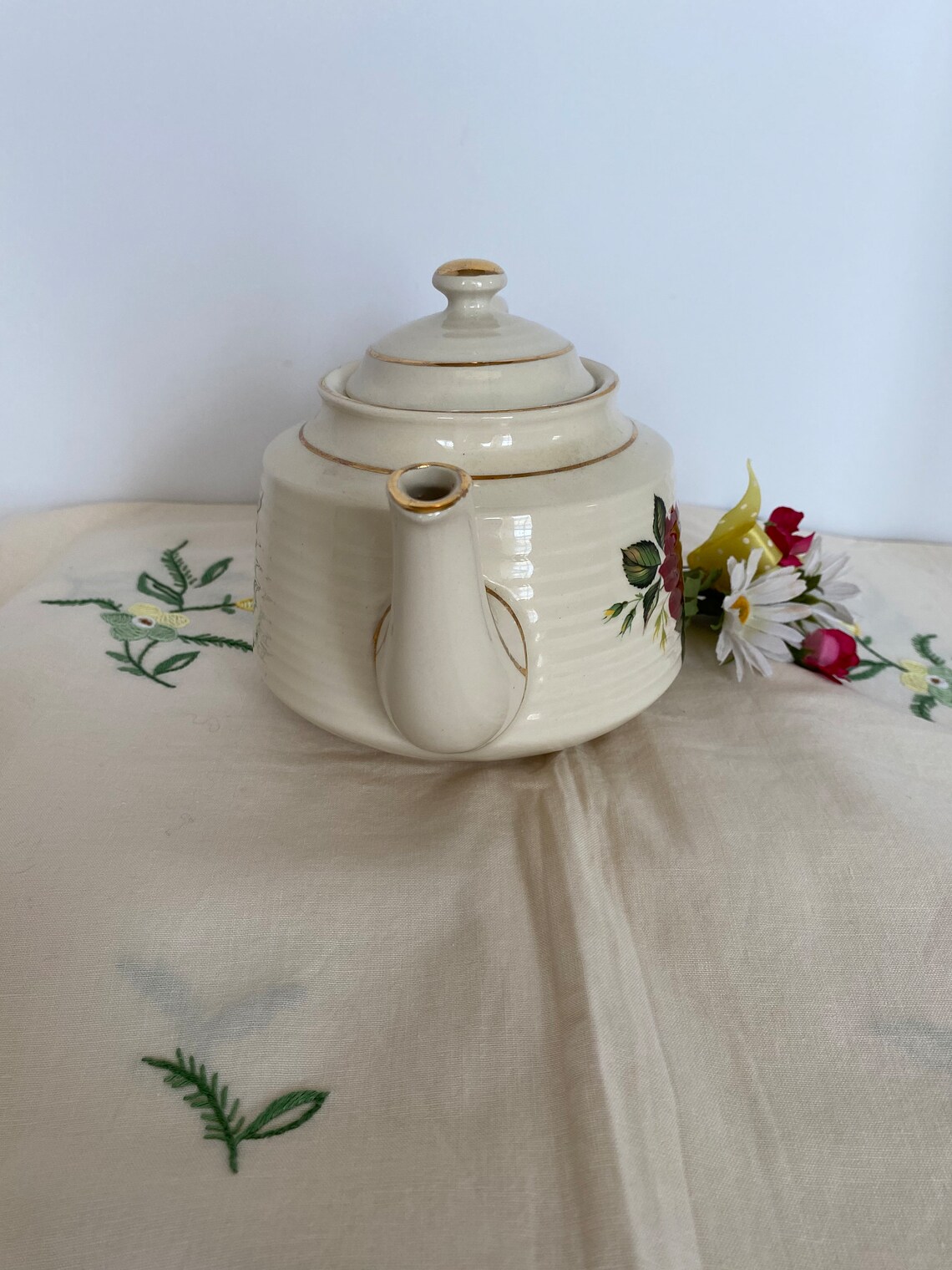 Sadler Red and Yellow Roses Teapot Full Size Vintage Sadler - Etsy