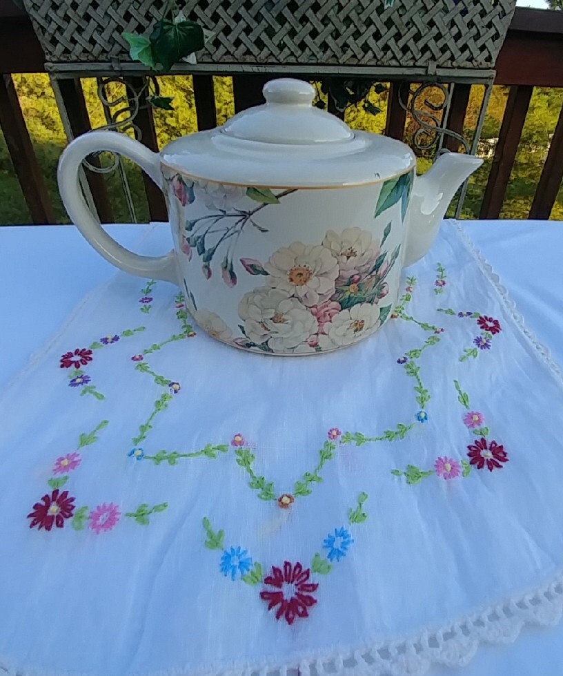 Vintage Hallmark Hawthorne Manor Teapot Full Size Vintage | Etsy