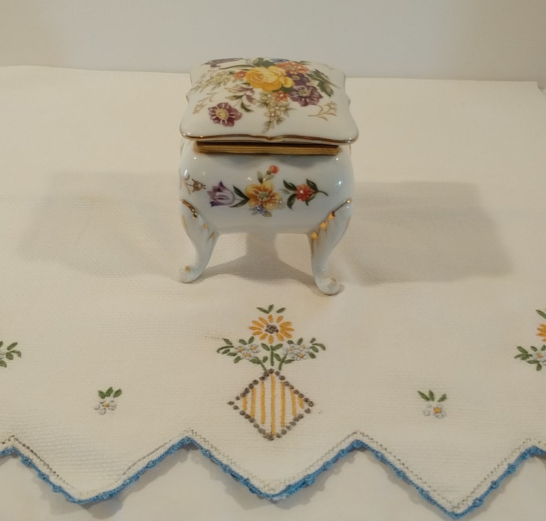 Vintage Napco Footed Jewelry Cache Box With Floral Display - Etsy