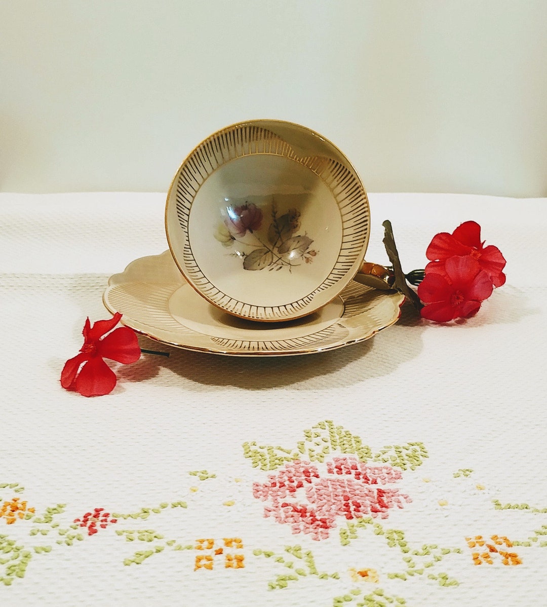 Stunning Zeh Scherzer Bavaria Pedestal Tea Cup and Saucer Set - 2 Piece ...