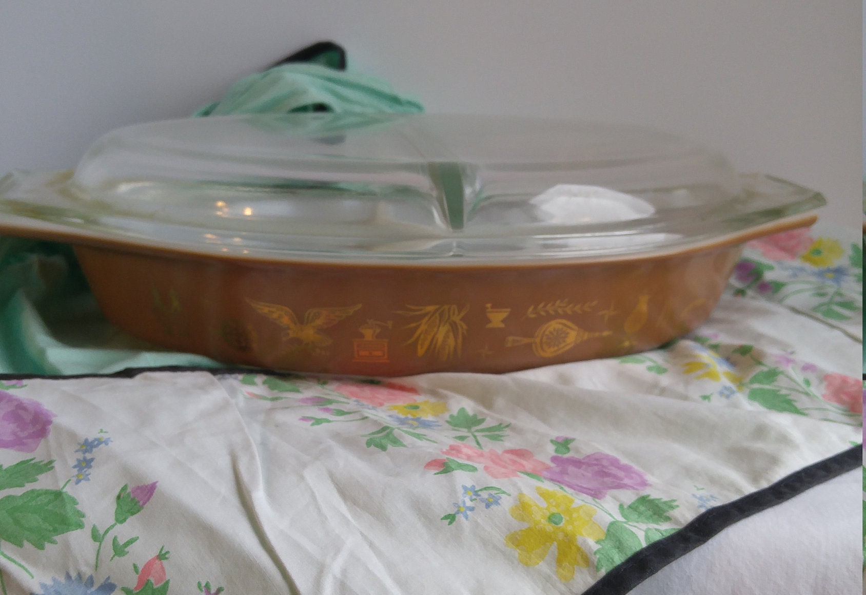 Pyrex Americana Divided Baking Serving Dish With Glass Lid | Etsy