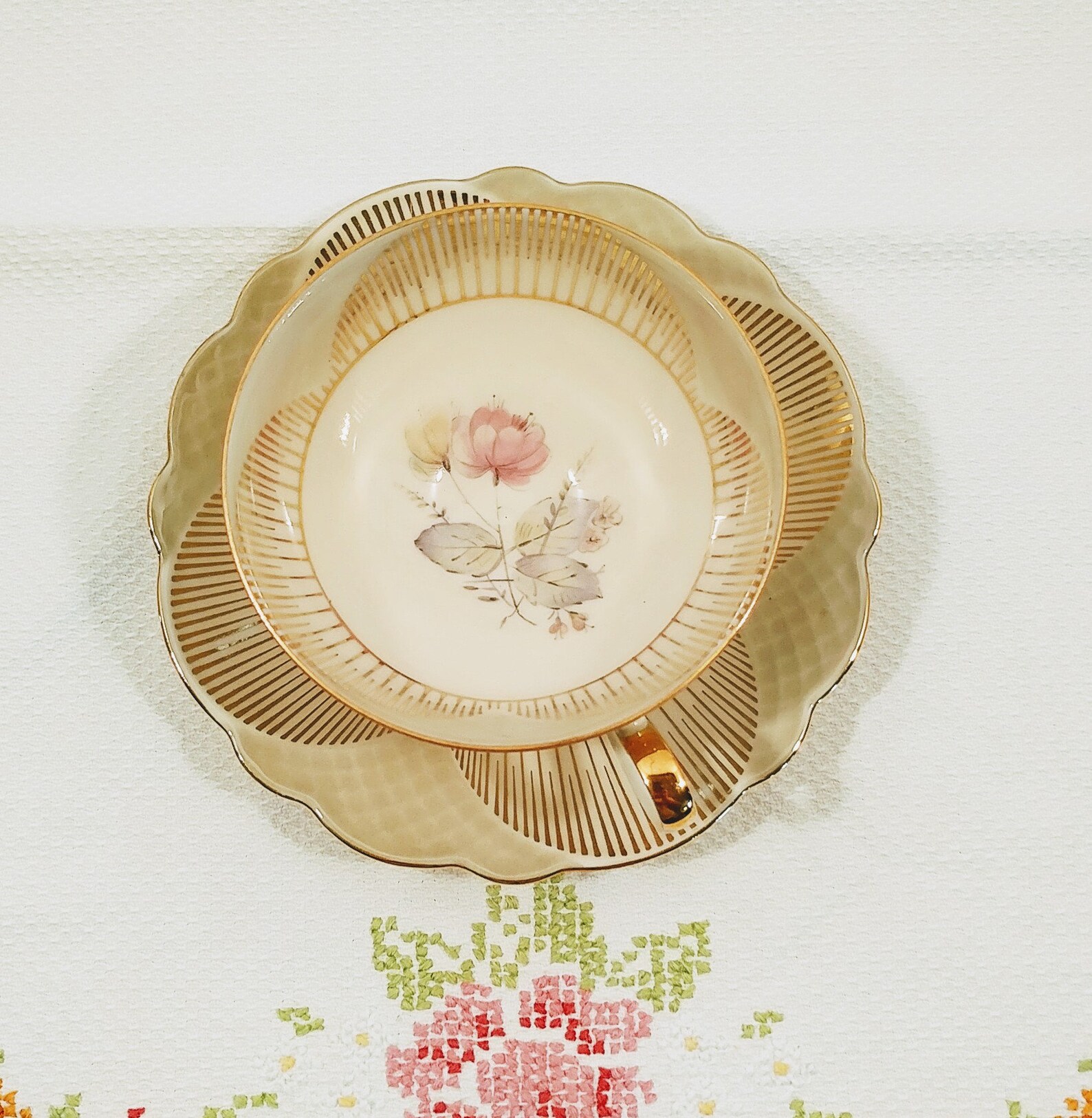 Stunning Zeh Scherzer Bavaria Pedestal Tea Cup and Saucer Set - 2 Piece ...