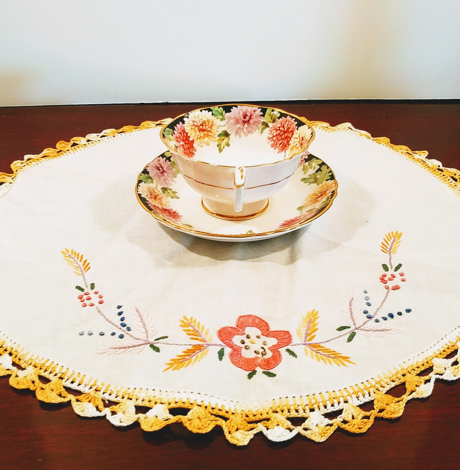 Paragon Bone China Mums Pattern Pedestal Tea Cup and Saucer Set ...