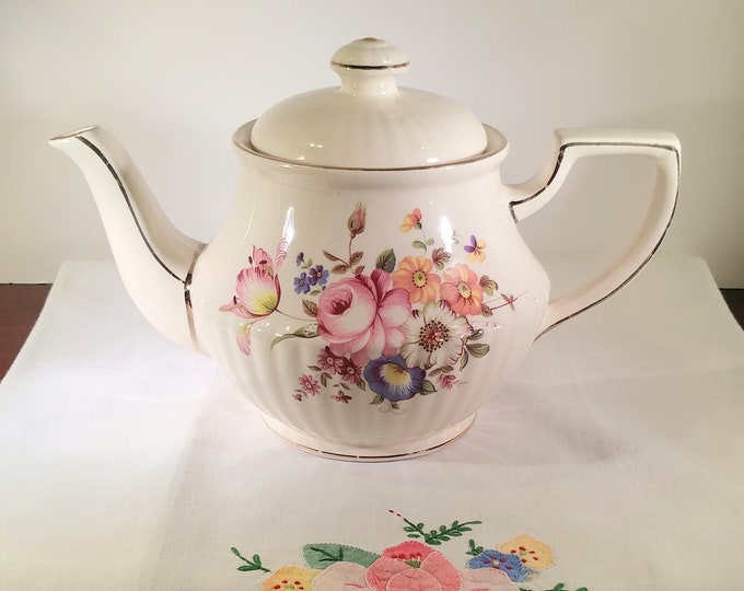 Sadler Spring and Summer Flowers Teapot With Gold Trims, Full Size ...