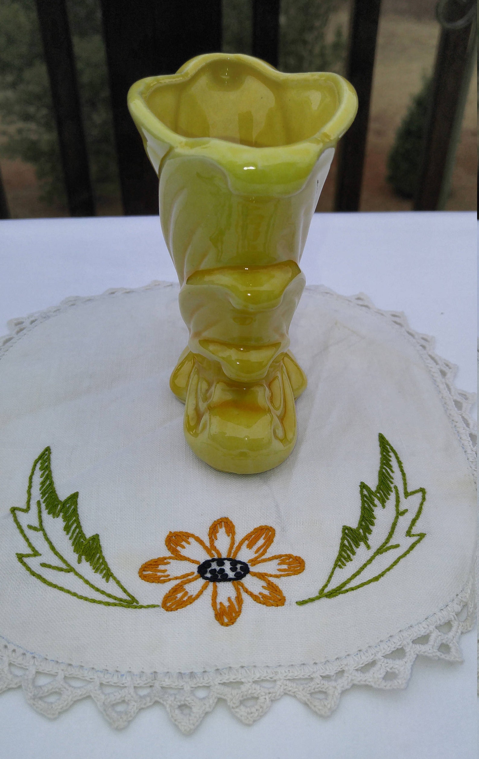 Shawnee Standing Cornucopia Scroll Leaf Vase Planter, Vintage Shawnee ...