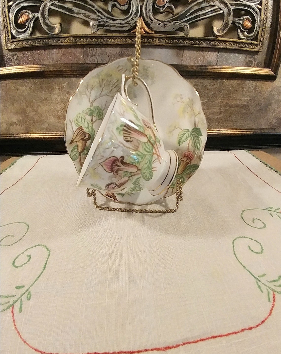 Royal Albert Jack-in-a-pulpit Pattern Bone China Pedestal Tea Cup and ...