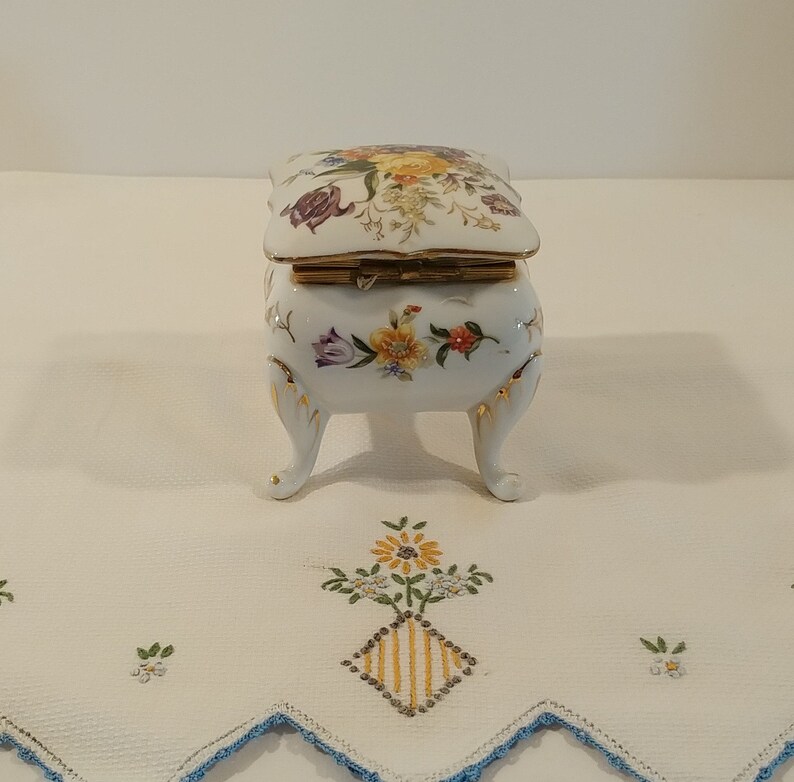 Vintage Napco Footed Jewelry Cache Box With Floral Display - Etsy