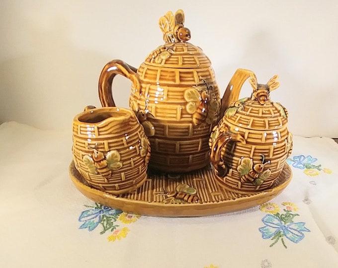 Vintage Beehive Personal Size Tea Set, 4 Piece Complete Set, Teapot ...