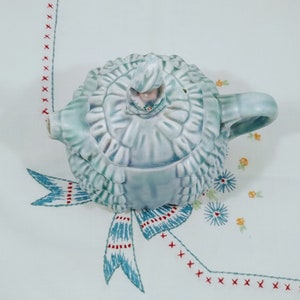 Stunning Sadler Ye Daintee Lady Crinoline Lady Teapot in Blue With Hand ...