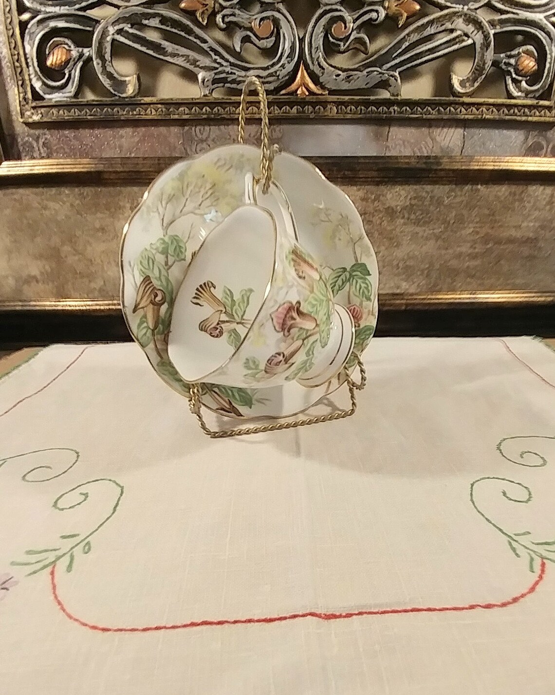 Royal Albert Jack-in-a-pulpit Pattern Bone China Pedestal Tea Cup and ...