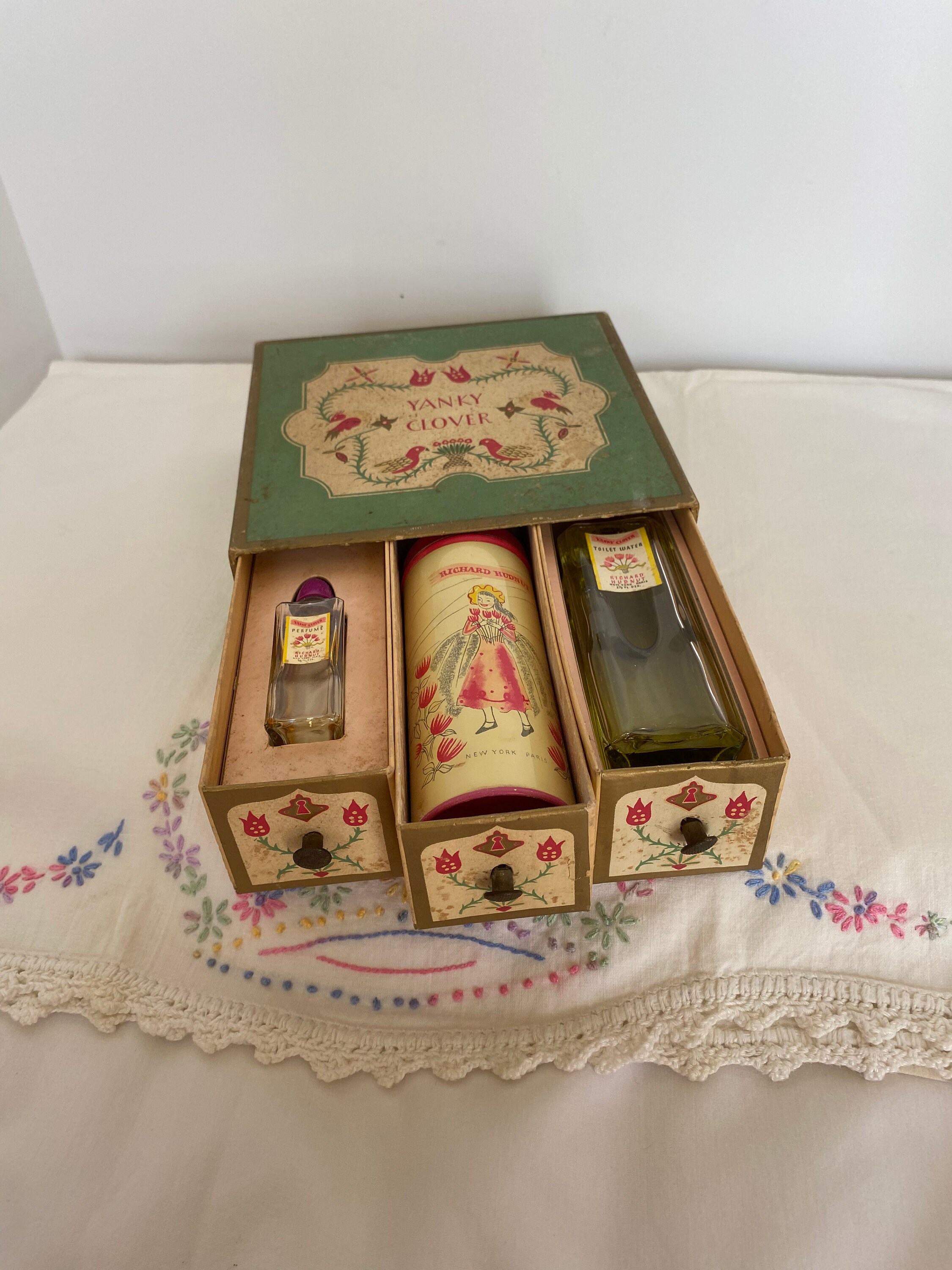 Yanky Clover Three Piece Boxed Set, Perfume Bottle, Talcum Powder ...