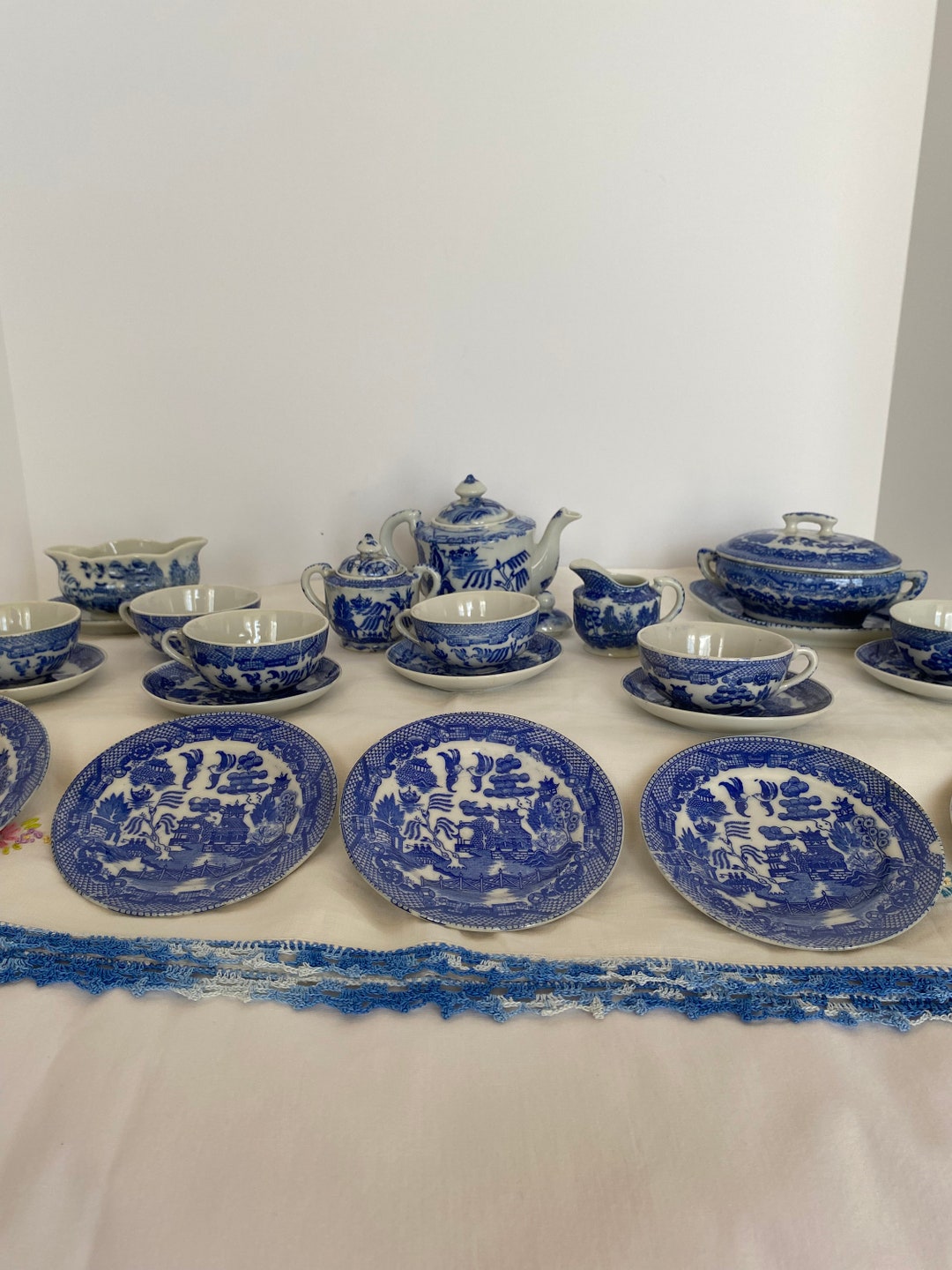 Children's Blue Willow Tea Set, Extensive 26 Piece Set, Made in Japan ...