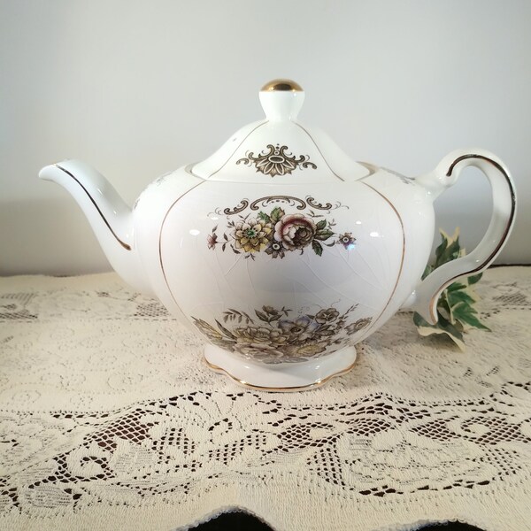 English Teapot - Etsy