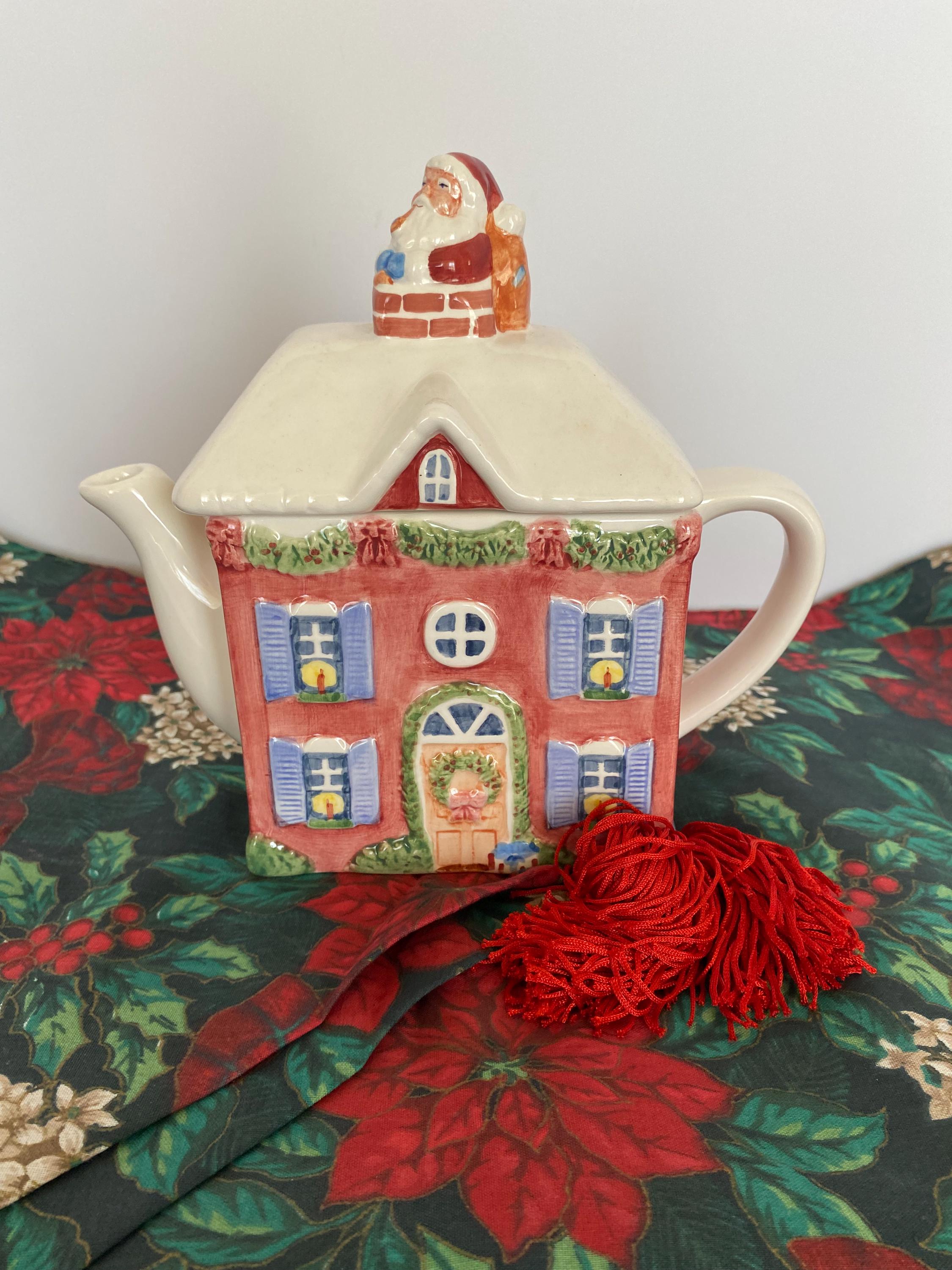 Rooftop Santa Christmas Teapot, Full Size; Vintage Teapot, Holiday ...