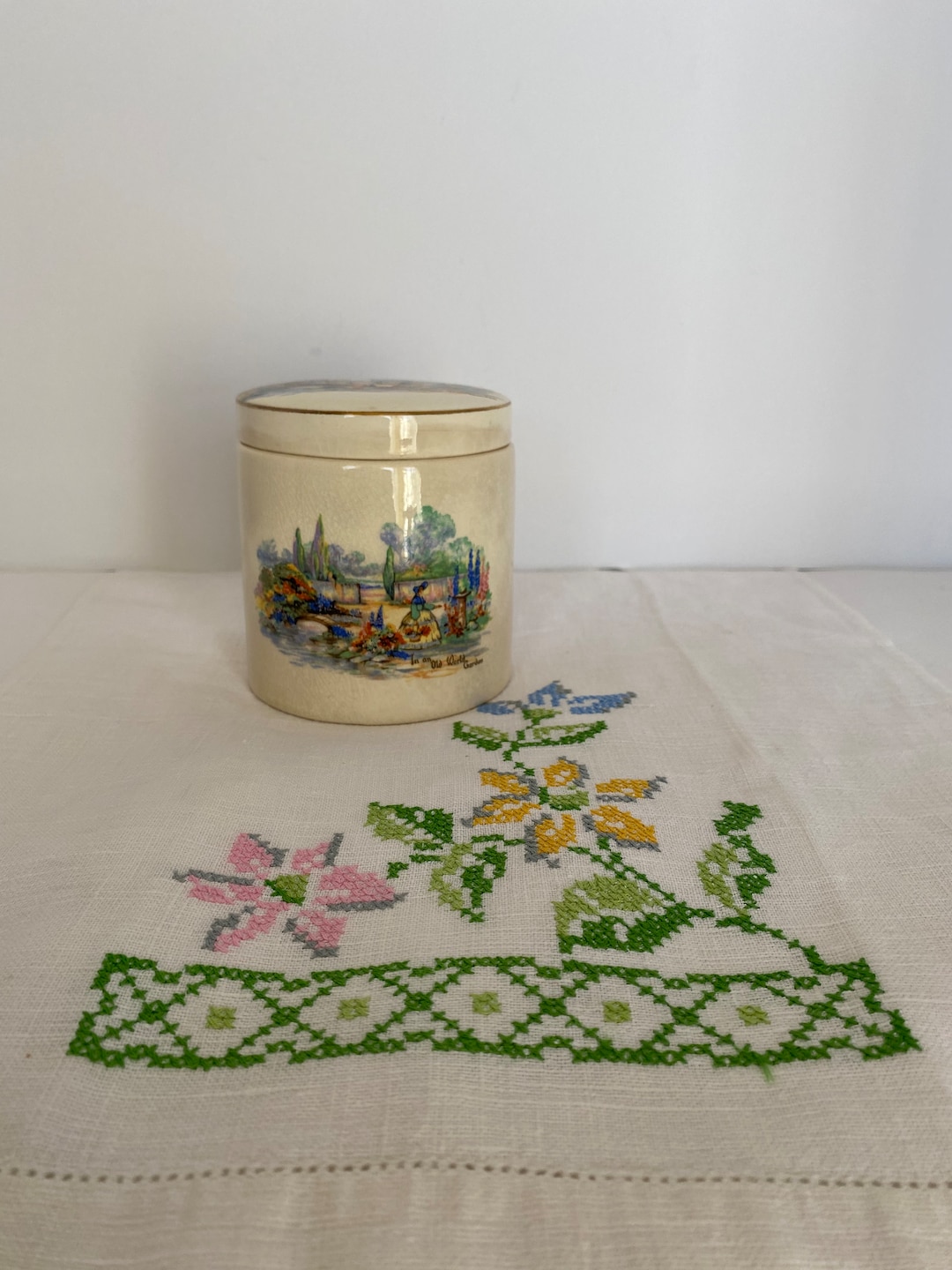 In an Old World Garden Lancaster & Sandland Sandland Ware Covered Cache ...