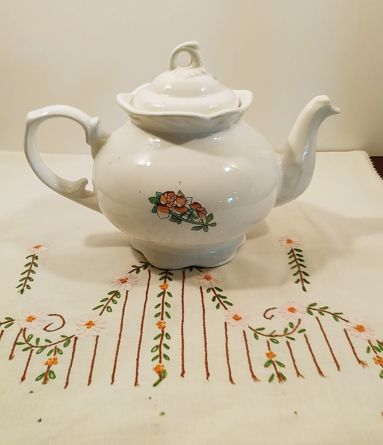 Vintage Indian Tree Pattern Pedestal Teapot, by Duchess China, England ...