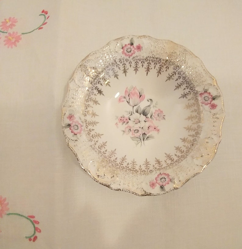 Vogue Washington Colonial Bowl and Plates Set Pattern VOG61 - Etsy
