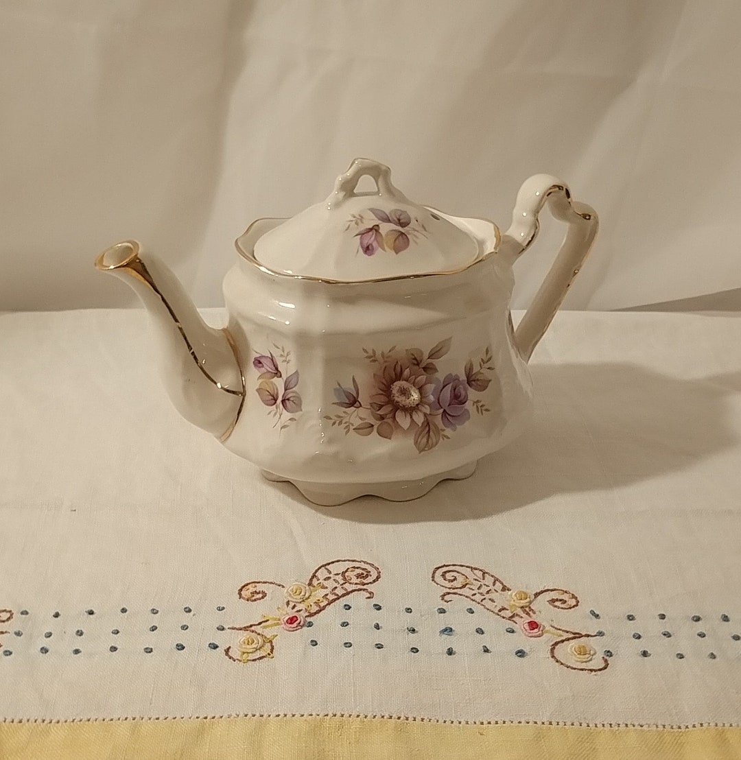 Vintage Arthur Wood Purple Roses Teapot, Full Size Vintage Arthur Wood ...
