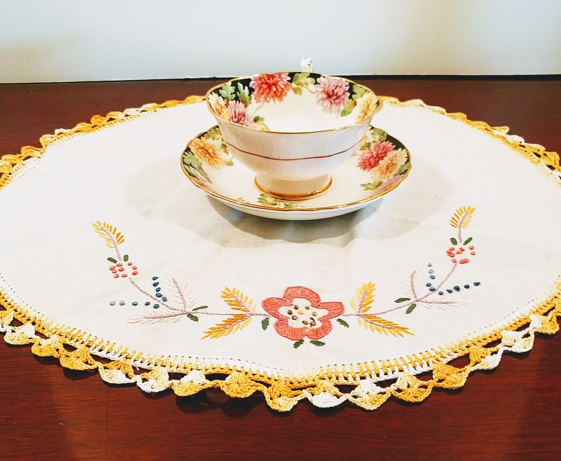 Paragon Bone China Mums Pattern Pedestal Tea Cup and Saucer Set ...