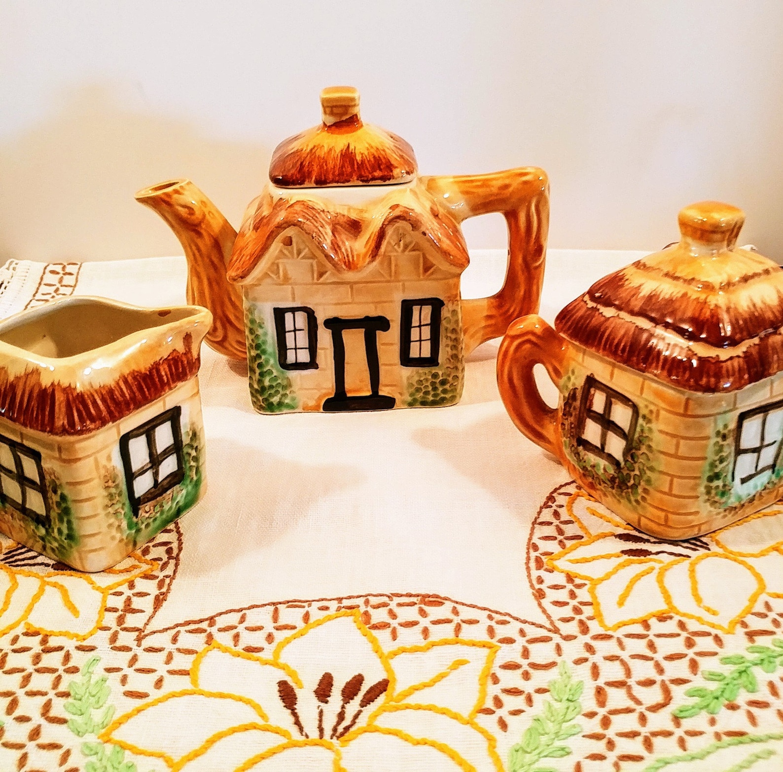 Vintage Cottageware Tea Set, Personal Size, Japan 3 Piece Set With Lids ...