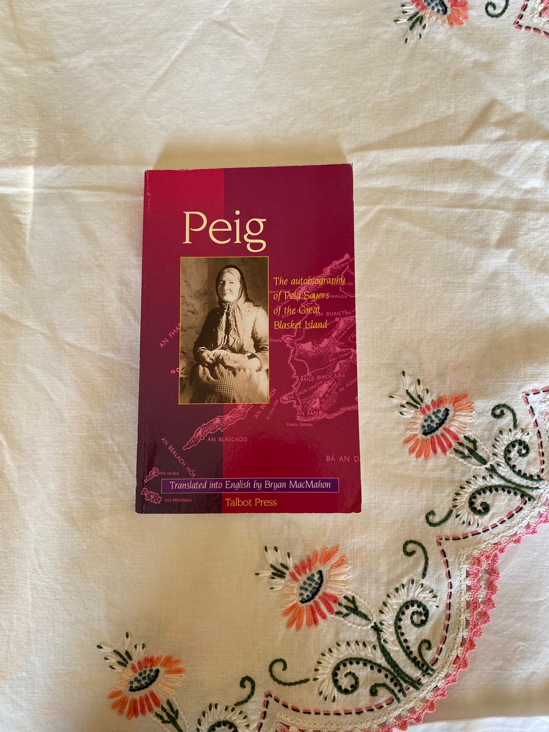 Peig, the Autobiography of Peig Sayers, of the Great Basket Island ...