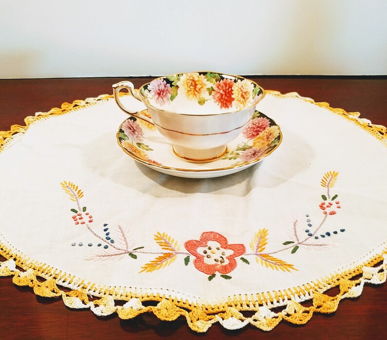 Paragon Bone China Mums Pattern Pedestal Tea Cup and Saucer Set ...